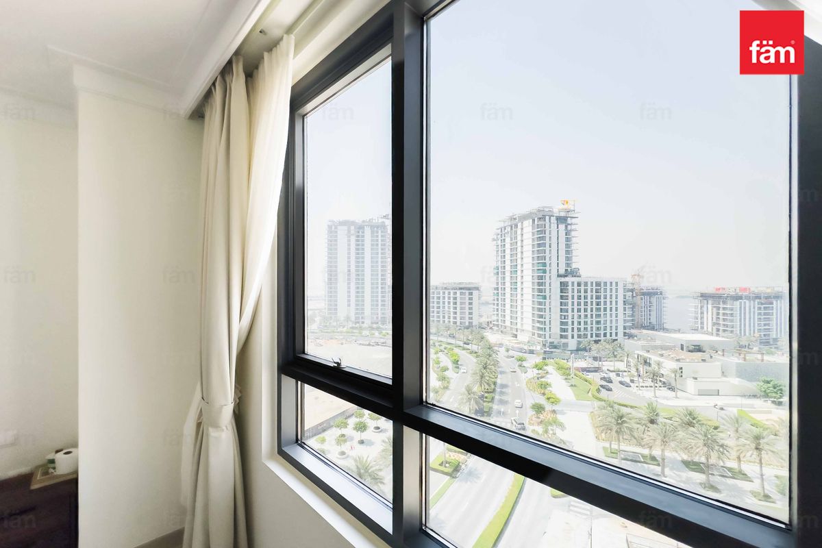 Burj Khalifa View | Full Canal View| Vacant | - Ref#135973