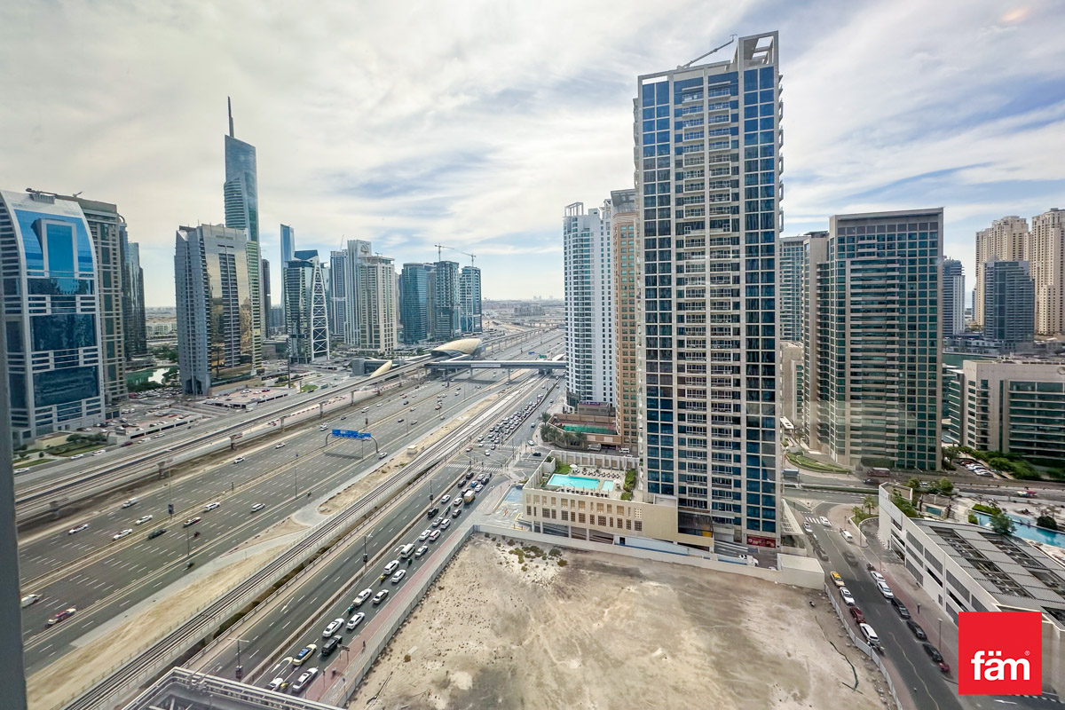 Price 59,000,000 AED | Office for Sale in Marina Plaza Dubai - 98738