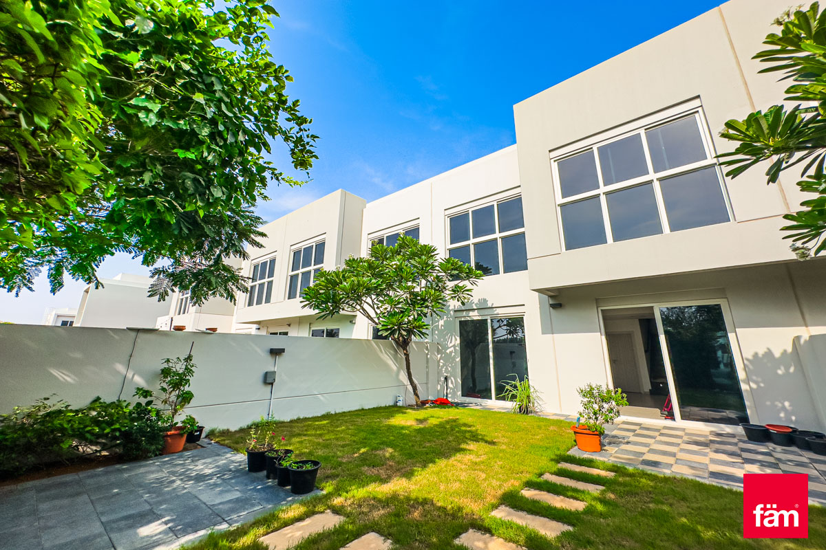Price 165,000 AED | 3 Bedroom Townhouse for Rent in Arabella Townhouses ...