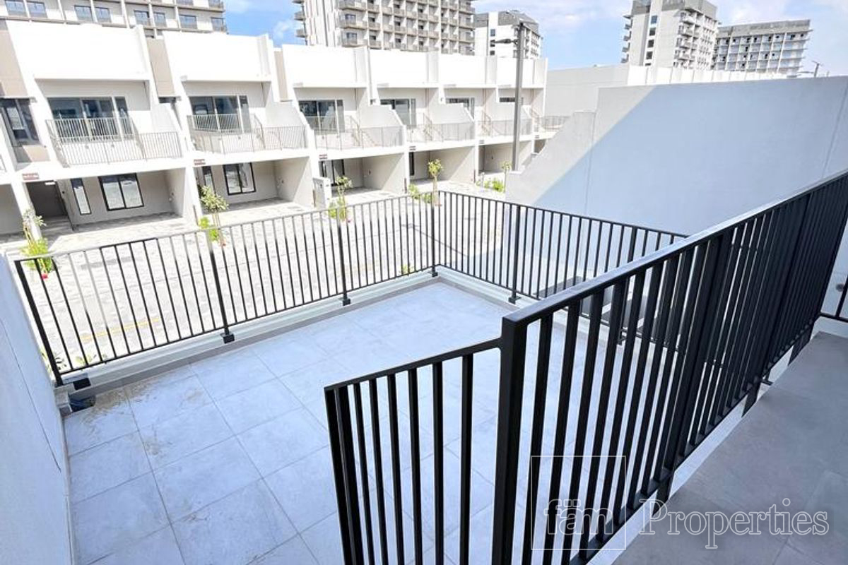 Price 3,500,000 AED | 3 Bedroom Townhouse for Sale in MAG Eye Phase 1 ...