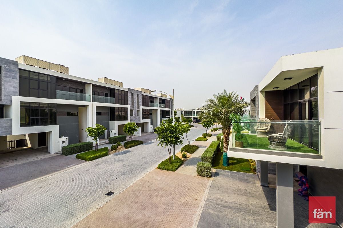 Price 600,000 AED | 5 Bedroom Villa for Rent in Veneto Damac Hills ...